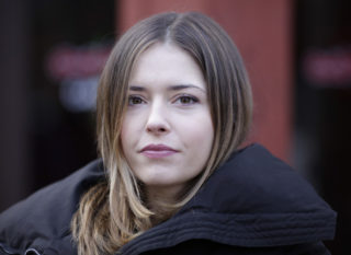 サラリンド：セガールとTrueJusticeで共演するかわいすぎる警官役の身長や現在の恋人・結婚など驚愕のプライベートをWikiより詳しく ...