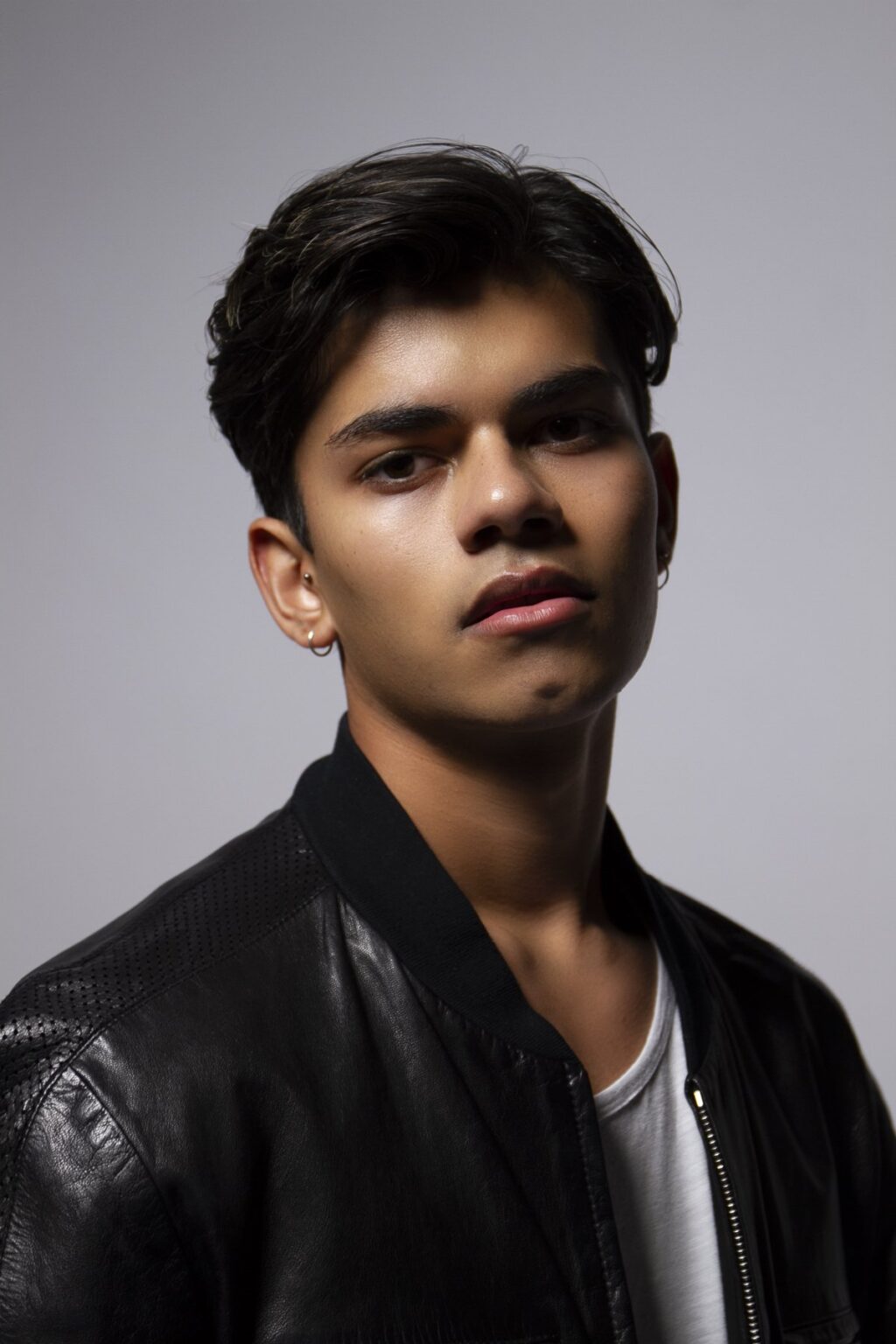 ナサニエルダス『オールモストネバー』ネイト役の年齢や彼女やインスタ、両親はどこの出身？クロエ役ティリーアマーティとは実際どうなの？をWiki ...